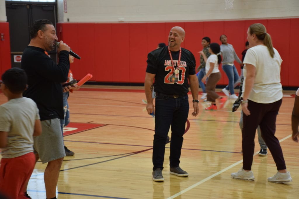 Principal Becomes A Student For A Day At Park Avenue Elementary School ...