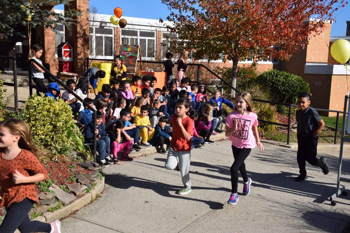 Parkway Elementary School Students Participate In Annual Turkey Trot ...