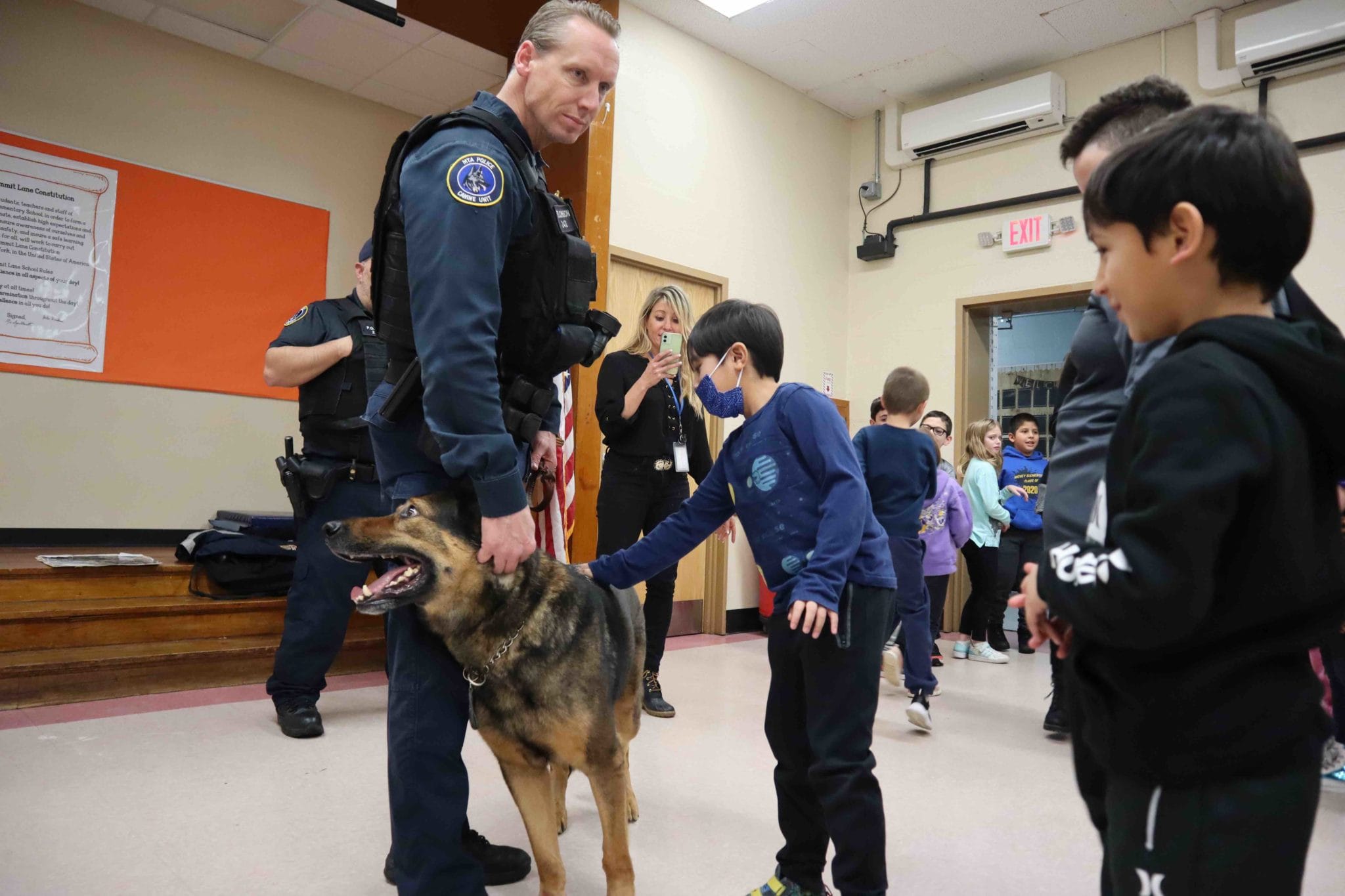 Summit Lane Students Learn Safety Tips From Canine Unit - Long Island ...