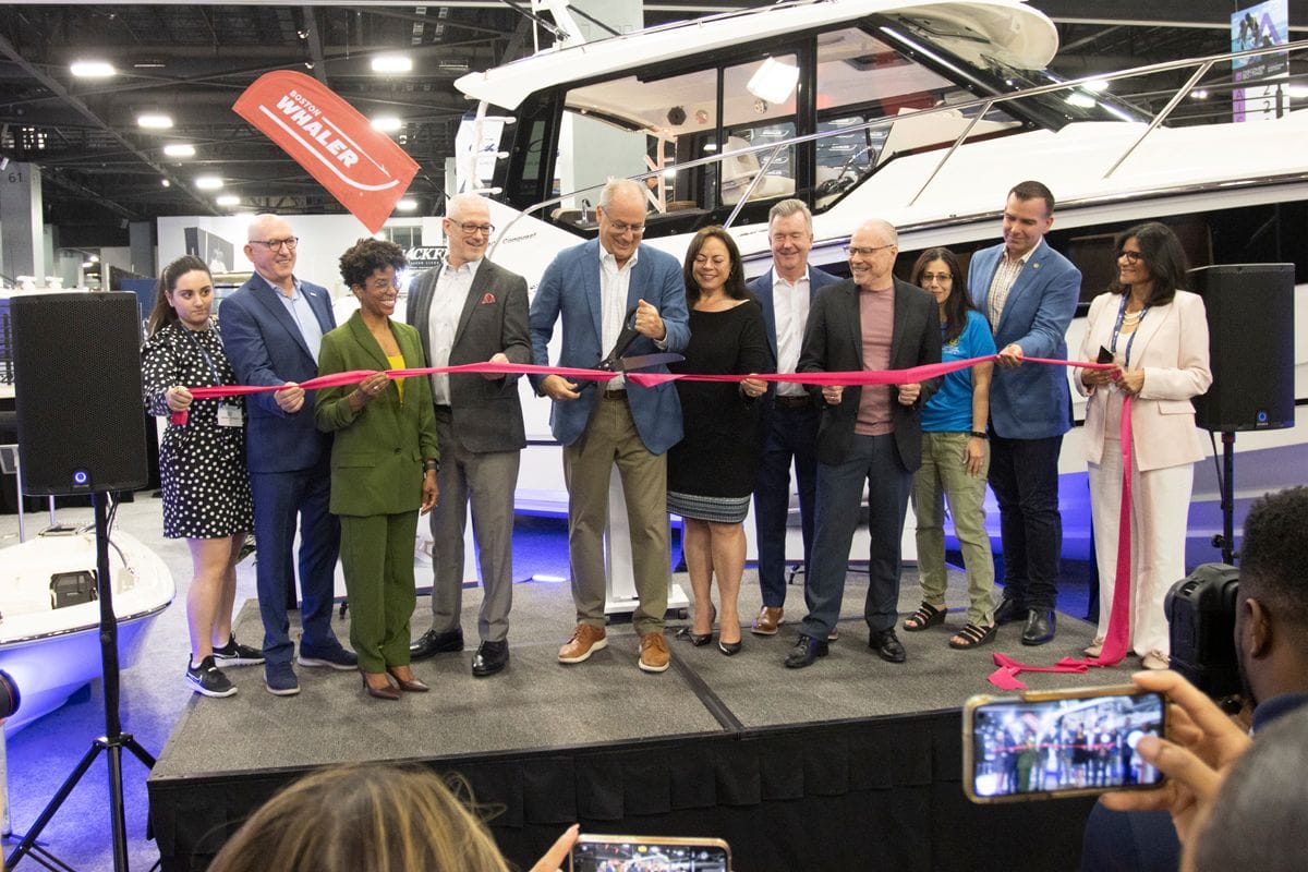 Discover Boating® Miami International Boat Show® Docked Through ...